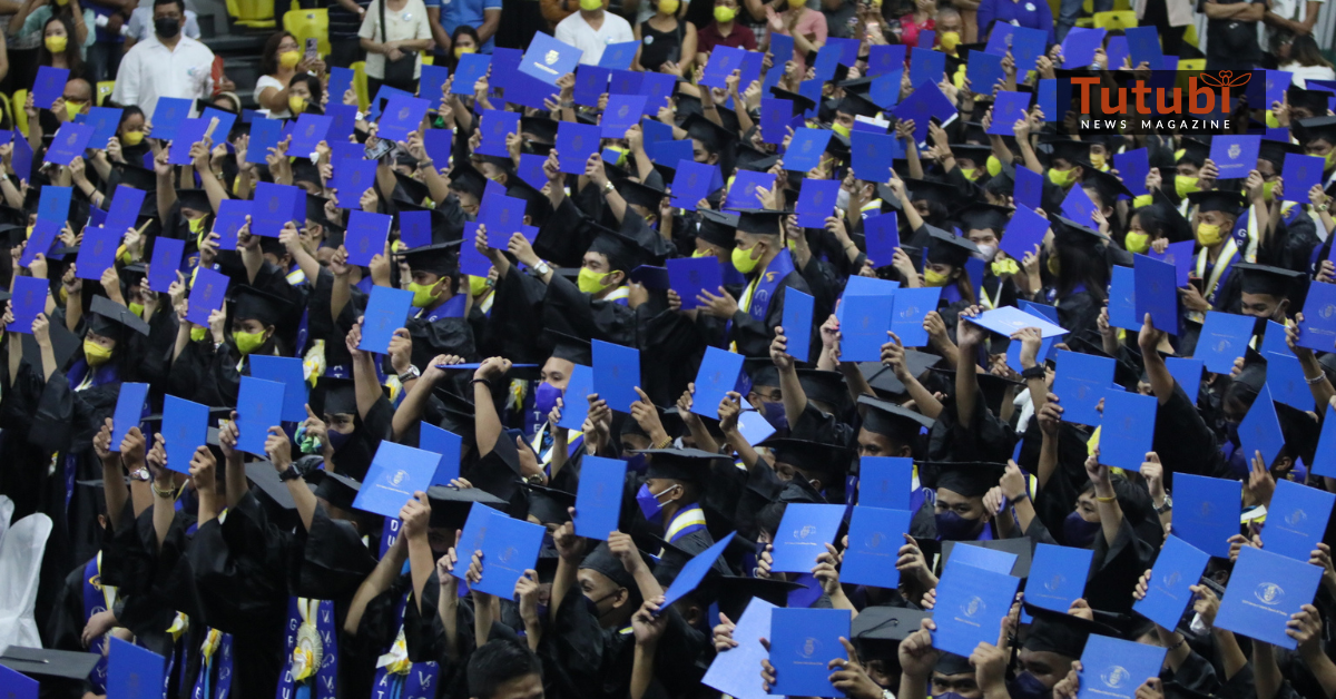 DepEd dumepensa sa bagong awards system: Nagbawas ng pressure at ...