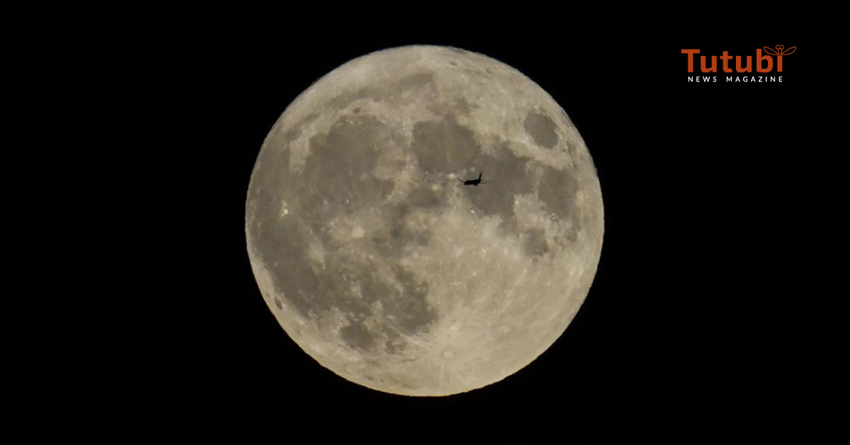 A confirmed lunar cave may be one of hundreds that could shelter future ...