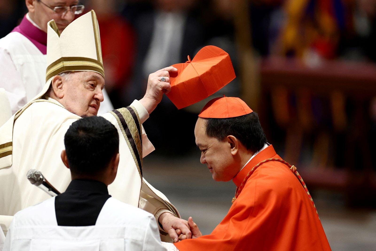 Filipino bishop Pablo Virgilio David elevated to cardinal - Tutubi News