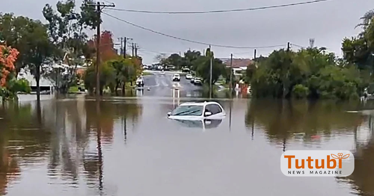 Australia floods kill 4, leave 50,000 stranded in isolated towns ...